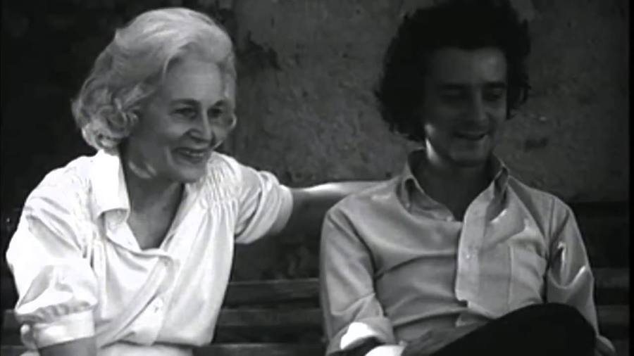 El periodista estadounidense Aaron Shulman trabaja en un nuevo libro en ...