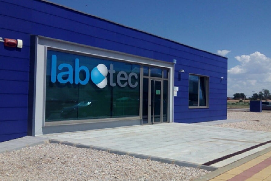 Los trabajadores de Labotec en León convocan una huelga indefinida por ...